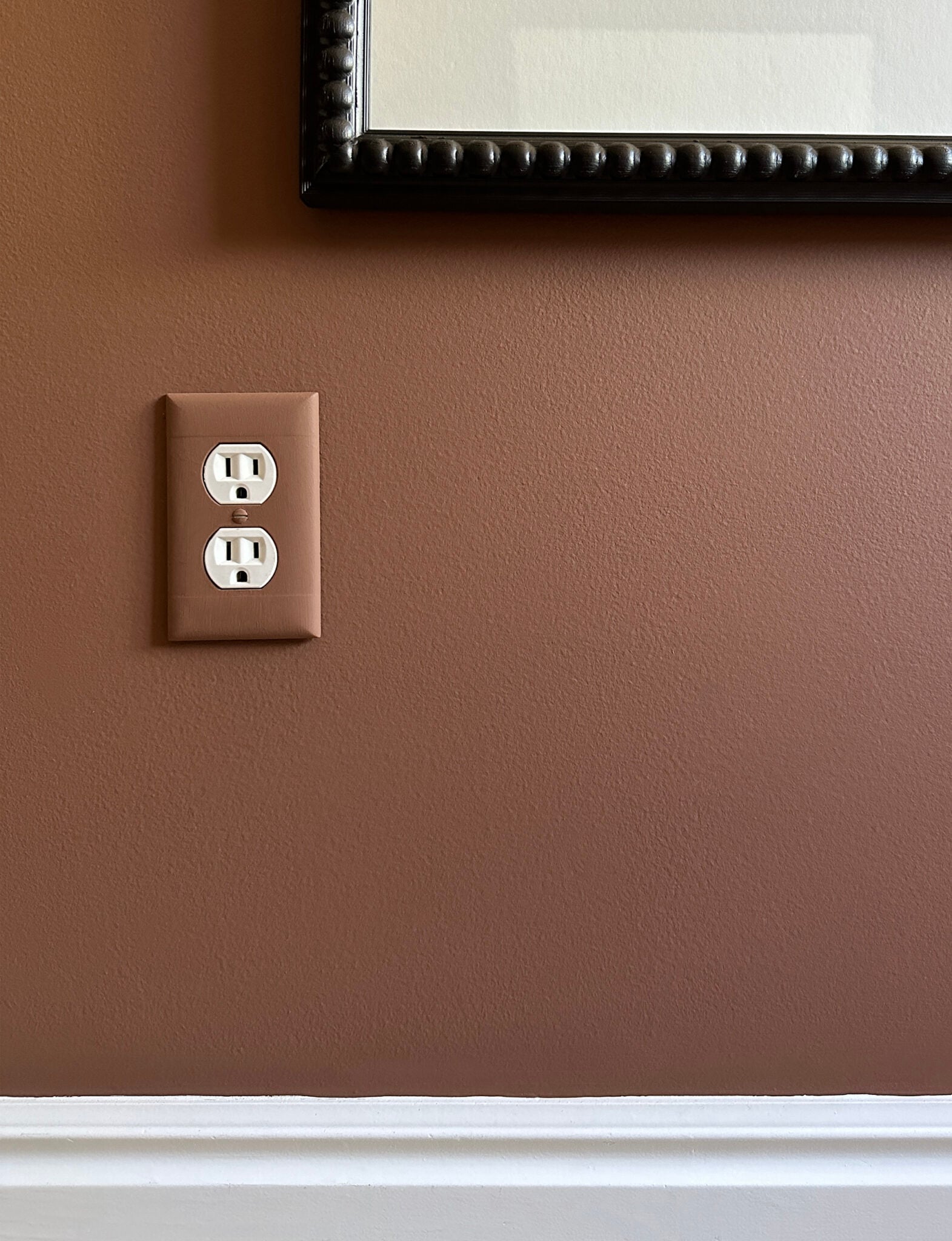 Designer Tips for Making Outlets & Light Switch Plates Look Better