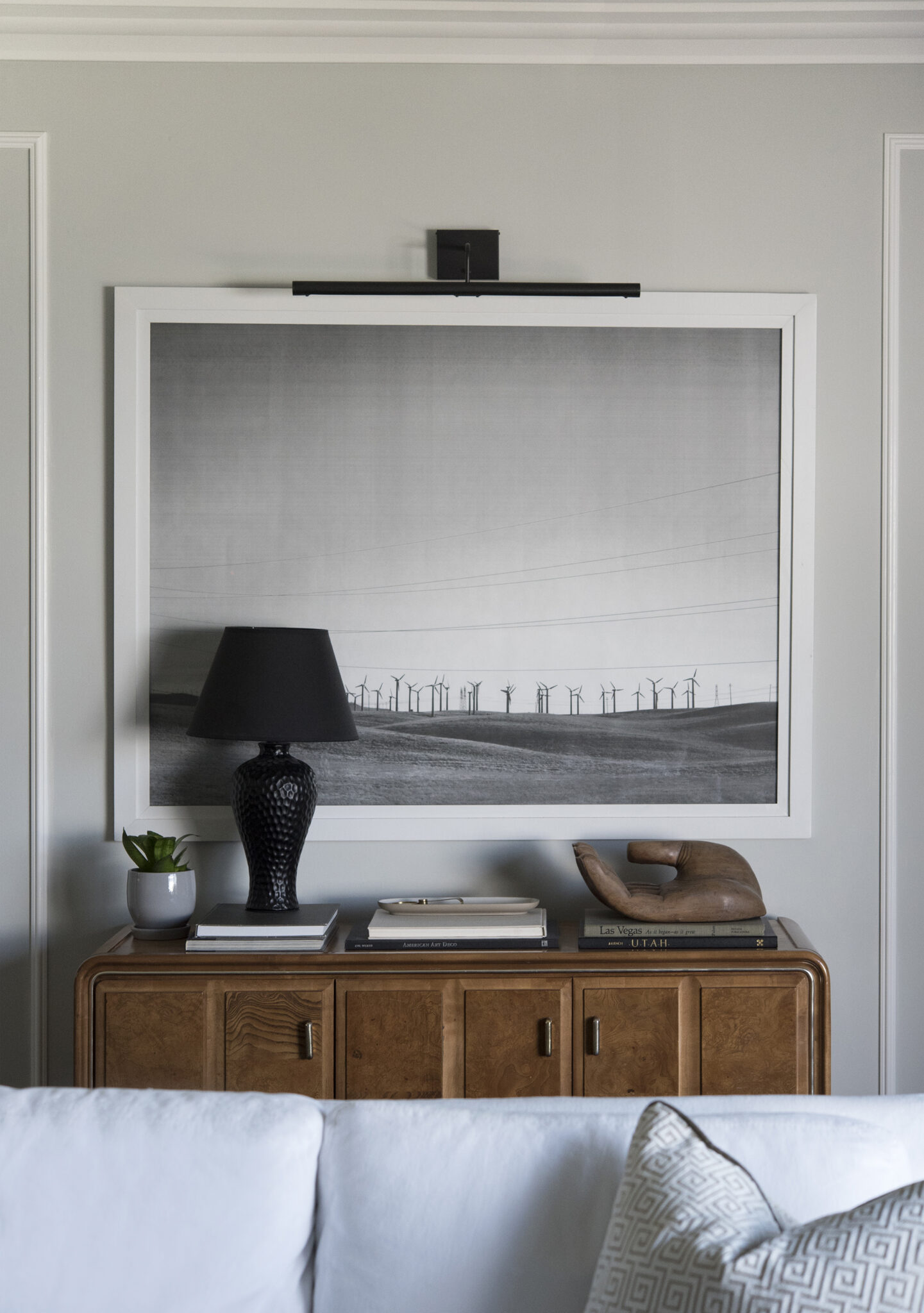 How to Choose the Best Picture Light for Your Artwork