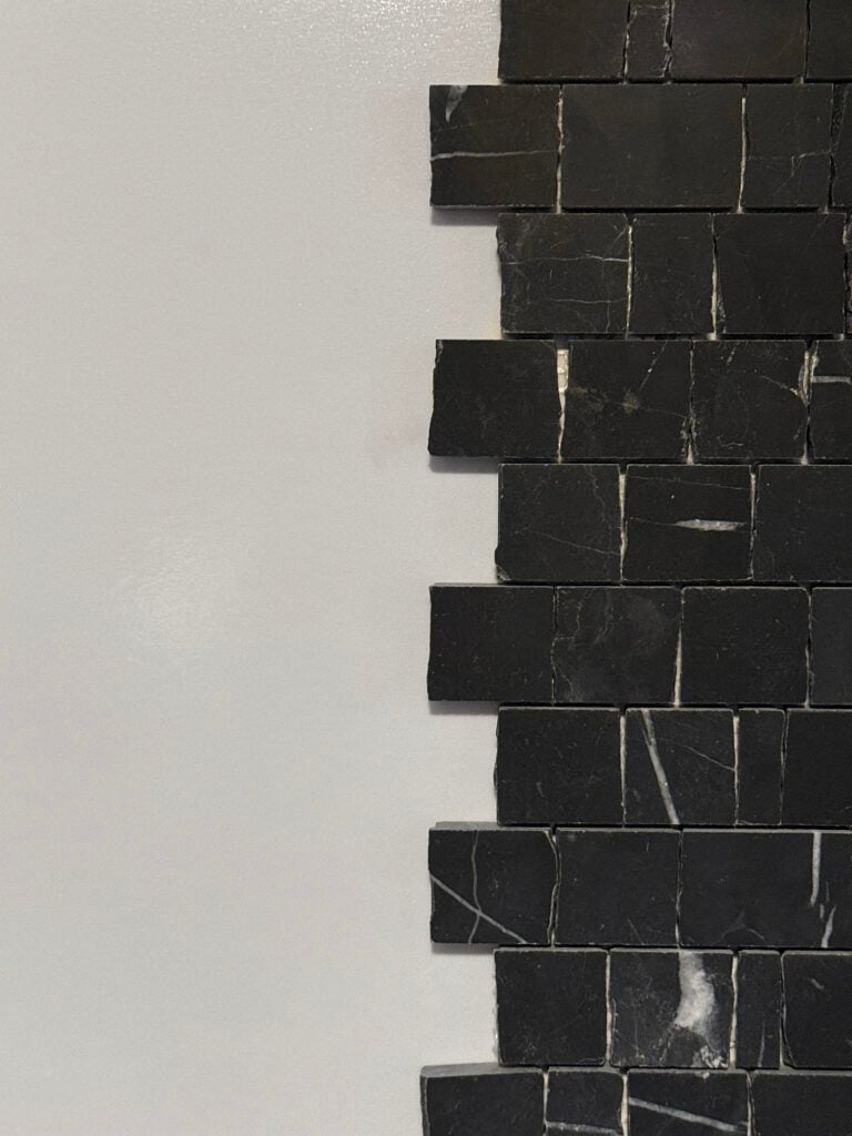How to Tile a Backsplash the Easy Way Using Mussel Bound