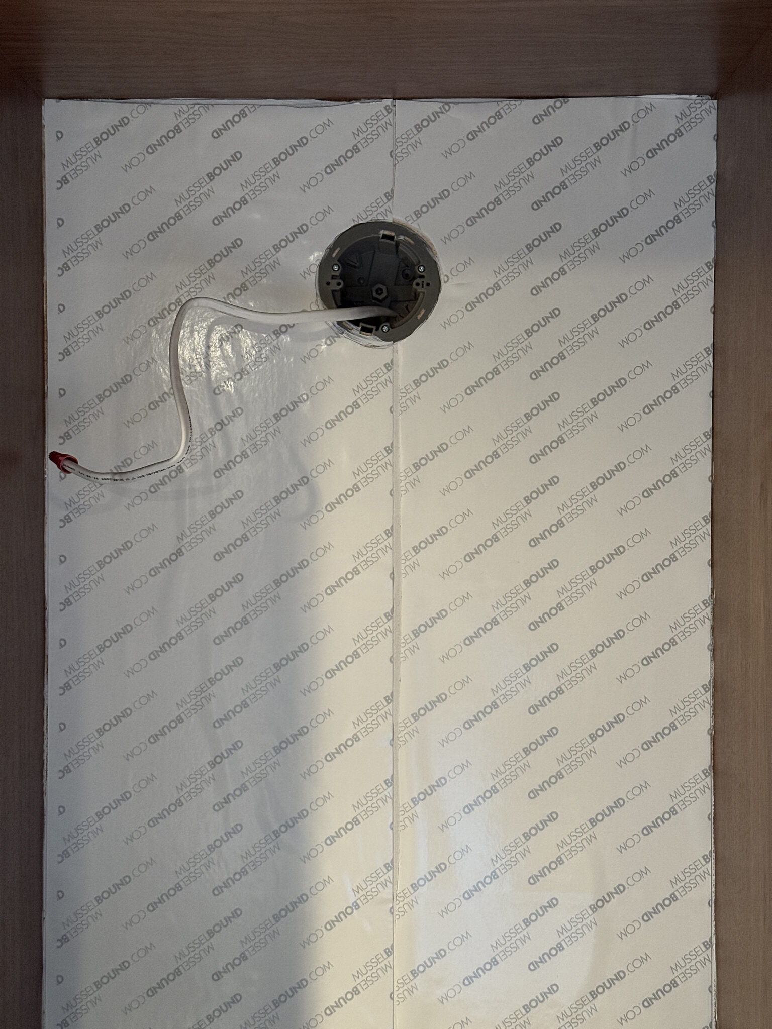 How to Tile a Backsplash the Easy Way Using Mussel Bound