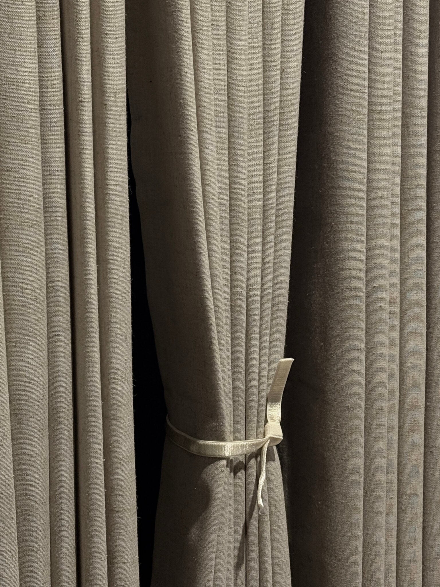 The Best Budget Curtains That Look Custom - Room for Tuesday