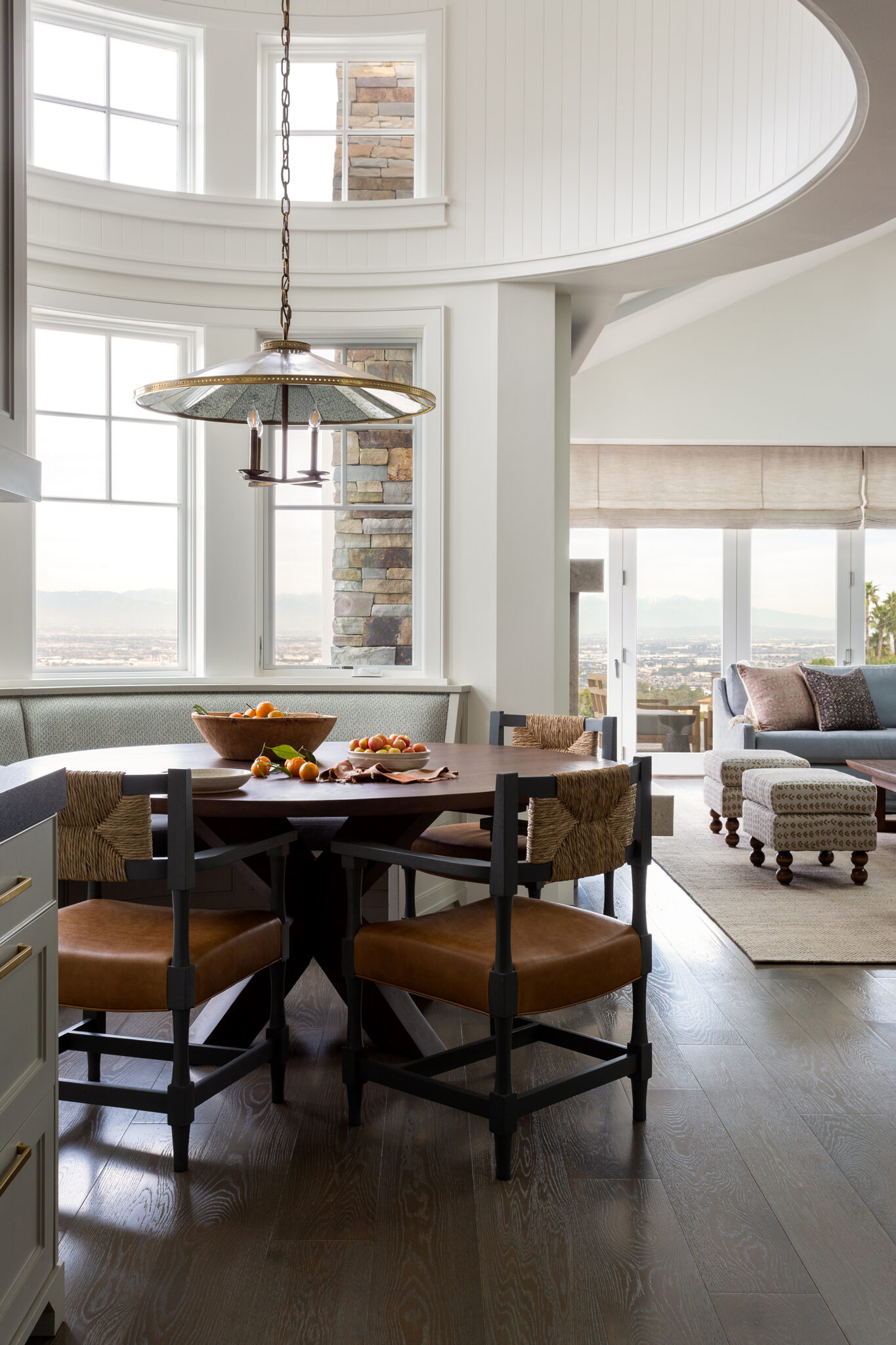 Home Tour: Mirada House by Kate Lester - Room for Tuesday